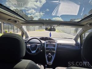 Grey Toyota Verso 2014 in Riga, with an engine capacity of 1.60 L and mileage of 193 thousand km for 6500 €, photo 12 on AUTOMOTO.COM.LV