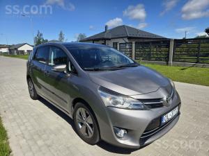 Grey Toyota Verso 2014 in Riga, with an engine capacity of 1.60 L and mileage of 193 thousand km for 6500 €, photo 22 on AUTOMOTO.COM.LV
