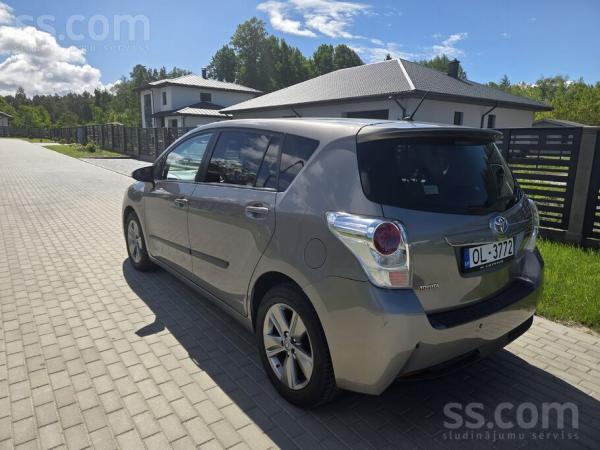 Pelēks Toyota Verso 2014 Rīga, ar dzinēja tilpumu 1.60 L un nobraukumu 193 tūkst. km par 6500 €, foto 7 vietnē AUTOMOTO.COM.LV