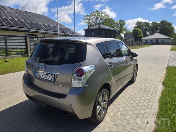 Pelēks Toyota Verso 2014 Rīga, ar dzinēja tilpumu 1.60 L un nobraukumu 193 tūkst. km par 6500 €, foto 9 vietnē AUTOMOTO.COM.LV