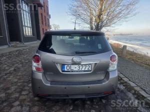 Grey Toyota Verso 2014 in Riga, with an engine capacity of 1.60 L and mileage of 192 thousand km for 6650 €, photo 7 on AUTOMOTO.COM.LV