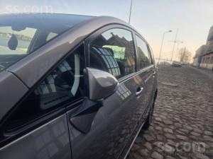 Grey Toyota Verso 2014 in Riga, with an engine capacity of 1.60 L and mileage of 192 thousand km for 6650 €, photo 11 on AUTOMOTO.COM.LV