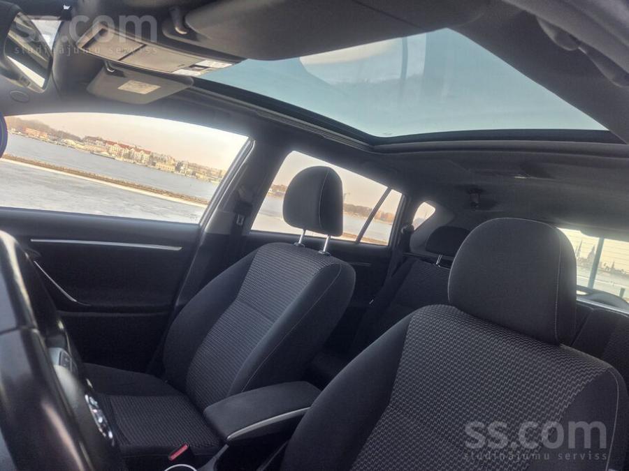 Grey Toyota Verso 2014 in Riga, with an engine capacity of 1.60 L and mileage of 192 thousand km for 6650 €, photo 16 on AUTOMOTO.COM.LV
