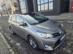 Grey Toyota Verso 2014 in Riga, with an engine capacity of 1.60 L and mileage of 192 thousand km for 6650 €, photo 26 on AUTOMOTO.COM.LV