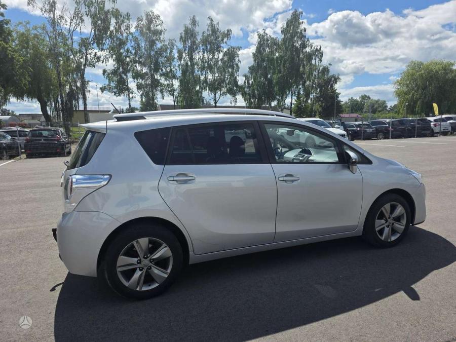 Серый Тойота Версо 2014 в Мариямполе, объемом двигателя 1.60 л и пробегом 283 тыс. км за 4150 €, фото 16 на AUTOMOTO.COM.LV