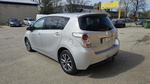Grey Toyota Verso 2014 in Riga, with an engine capacity of 1.60 L and mileage of 194 thousand km for 6950 €, photo 8 on AUTOMOTO.COM.LV