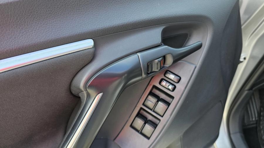 Grey Toyota Verso 2014 in Riga, with an engine capacity of 1.60 L and mileage of 194 thousand km for 6950 €, photo 13 on AUTOMOTO.COM.LV