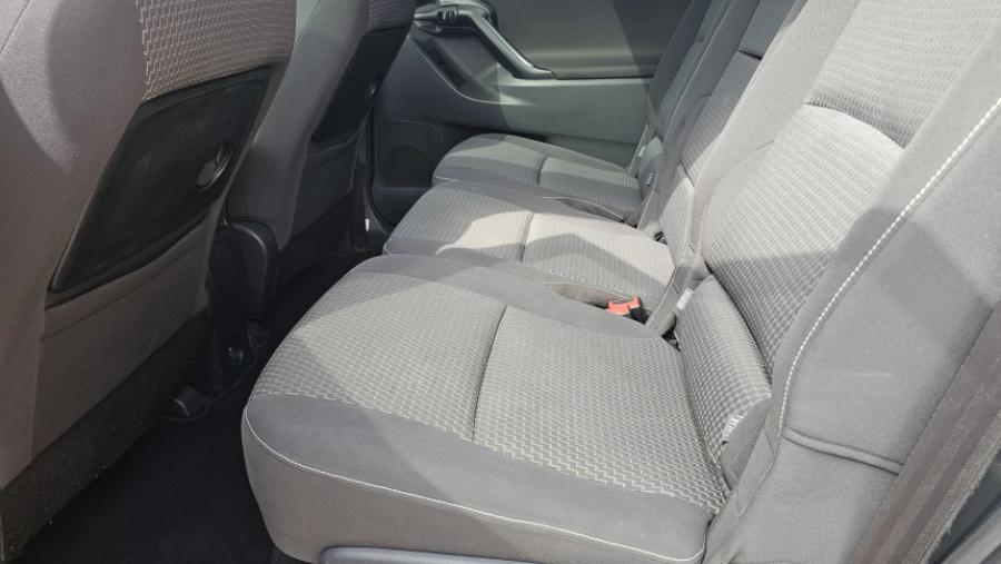 Grey Toyota Verso 2014 in Riga, with an engine capacity of 1.60 L and mileage of 194 thousand km for 6950 €, photo 22 on AUTOMOTO.COM.LV