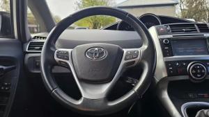 Pelēks Toyota Verso 2014 Rīga, ar dzinēja tilpumu 1.60 L un nobraukumu 194 tūkst. km par 6950 €, foto 15 vietnē AUTOMOTO.COM.LV