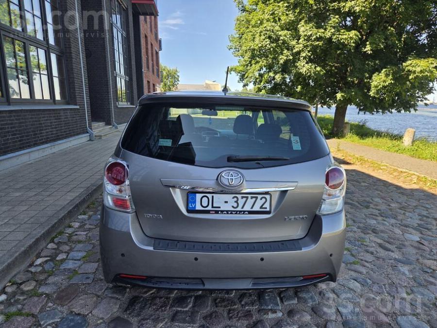 Pelēks Toyota Verso 2014 Rīga, ar dzinēja tilpumu 1.60 L un nobraukumu 192 tūkst. km par 6490 €, foto 7 vietnē AUTOMOTO.COM.LV
