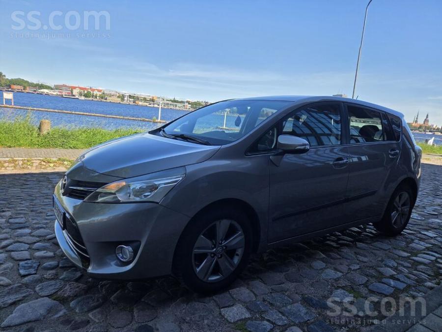 Pelēks Toyota Verso 2014 Rīga, ar dzinēja tilpumu 1.60 L un nobraukumu 192 tūkst. km par 6490 €, foto 10 vietnē AUTOMOTO.COM.LV