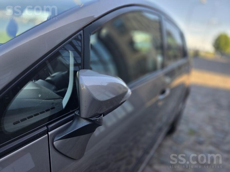 Pelēks Toyota Verso 2014 Rīga, ar dzinēja tilpumu 1.60 L un nobraukumu 192 tūkst. km par 6490 €, foto 27 vietnē AUTOMOTO.COM.LV