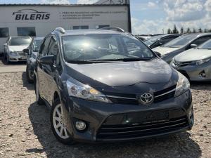 Pelēks Toyota Verso 2014 Utena, ar dzinēja tilpumu 1.60 L un nobraukumu 260 tūkst. km par 4990 €, foto  vietnē AUTOMOTO.COM.LV