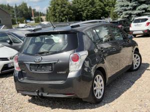 Pelēks Toyota Verso 2014 Utena, ar dzinēja tilpumu 1.60 L un nobraukumu 260 tūkst. km par 4990 €, foto 4 vietnē AUTOMOTO.COM.LV