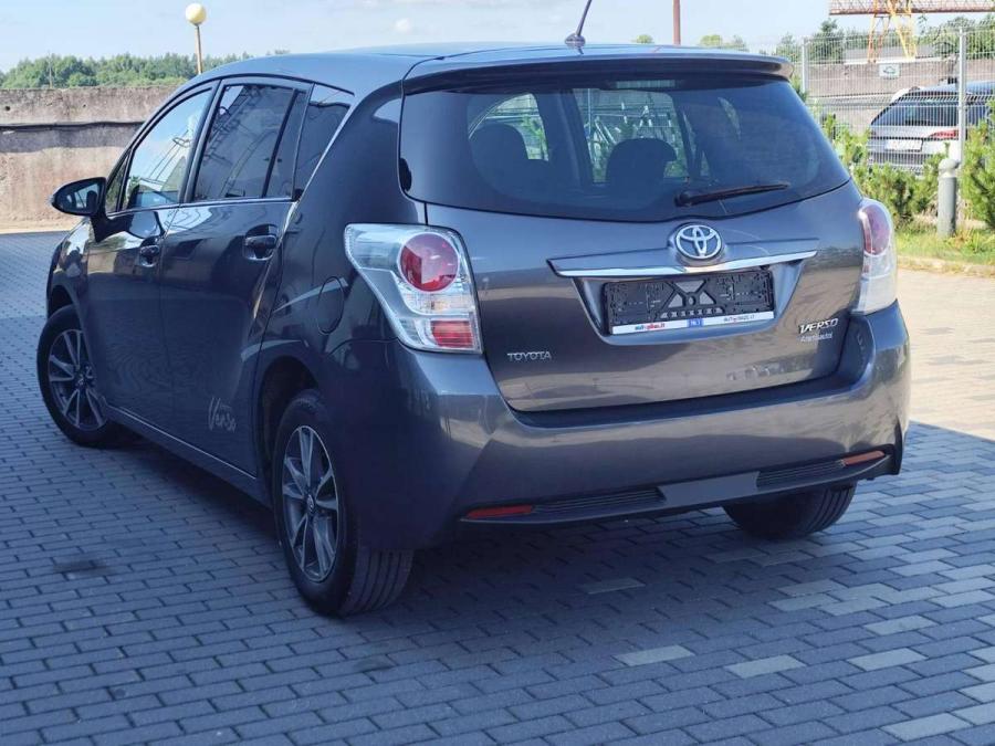Pelēks Toyota Verso 2014 Šauļi, ar dzinēja tilpumu 1.60 L un nobraukumu 220 tūkst. km par 5700 €, foto 6 vietnē AUTOMOTO.COM.LV