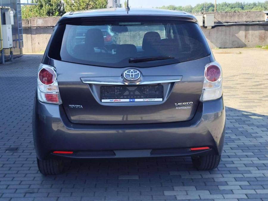 Pelēks Toyota Verso 2014 Šauļi, ar dzinēja tilpumu 1.60 L un nobraukumu 220 tūkst. km par 5700 €, foto 7 vietnē AUTOMOTO.COM.LV