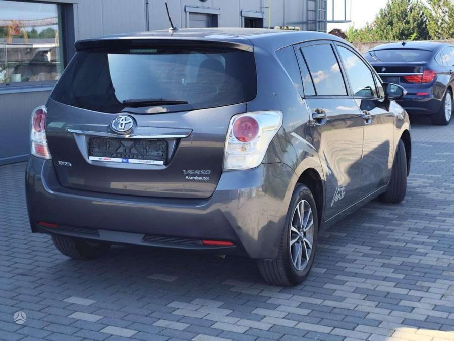 Pelēks Toyota Verso 2014 Šauļi, ar dzinēja tilpumu 1.60 L un nobraukumu 220 tūkst. km par 5700 €, foto 8 vietnē AUTOMOTO.COM.LV