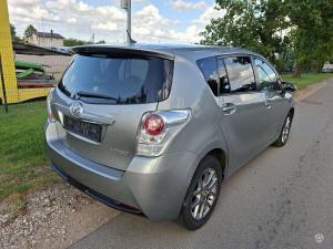 Grey Toyota Verso 2014 in Marijampole, with an engine capacity of 1.60 L and mileage of 199 thousand km for 6699 €, photo 5 on AUTOMOTO.COM.LV