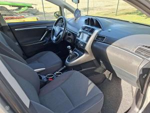 Grey Toyota Verso 2014 in Marijampole, with an engine capacity of 1.60 L and mileage of 199 thousand km for 6699 €, photo 6 on AUTOMOTO.COM.LV
