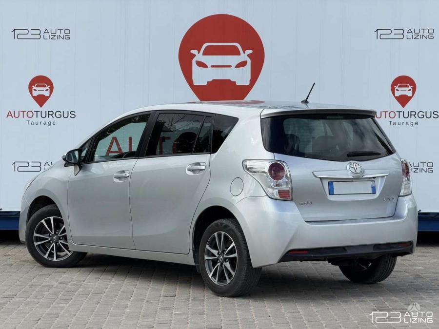 Pelēks Toyota Verso 2014 Tauragė, ar dzinēja tilpumu 2.00 L un nobraukumu 141 tūkst. km par 6700 €, foto 7 vietnē AUTOMOTO.COM.LV