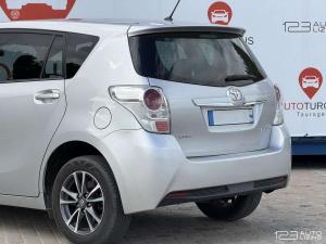 Pelēks Toyota Verso 2014 Tauragė, ar dzinēja tilpumu 2.00 L un nobraukumu 141 tūkst. km par 6700 €, foto 8 vietnē AUTOMOTO.COM.LV