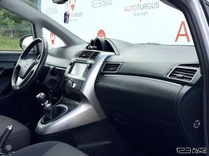 Pelēks Toyota Verso 2014 Tauragė, ar dzinēja tilpumu 2.00 L un nobraukumu 141 tūkst. km par 6700 €, foto 15 vietnē AUTOMOTO.COM.LV