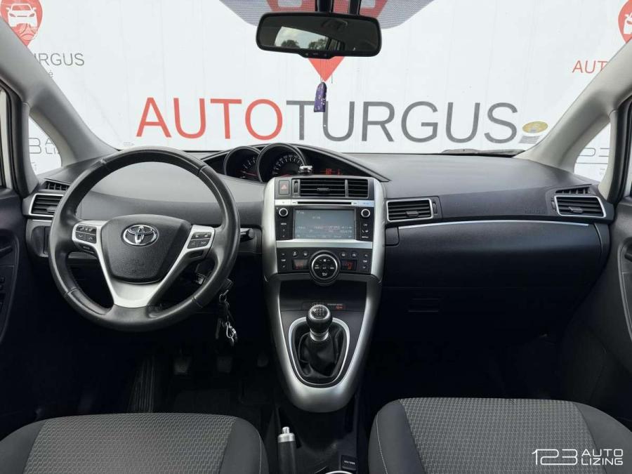 Pelēks Toyota Verso 2014 Tauragė, ar dzinēja tilpumu 2.00 L un nobraukumu 141 tūkst. km par 6700 €, foto 16 vietnē AUTOMOTO.COM.LV