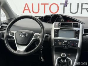 Pelēks Toyota Verso 2014 Tauragė, ar dzinēja tilpumu 2.00 L un nobraukumu 141 tūkst. km par 6700 €, foto 17 vietnē AUTOMOTO.COM.LV