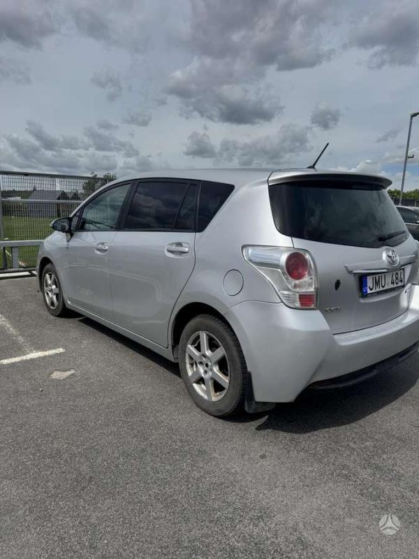 Pelēks Toyota Verso 2014 Šauļi, ar dzinēja tilpumu 1.60 L un nobraukumu 240 tūkst. km par 4700 €, foto 4 vietnē AUTOMOTO.COM.LV