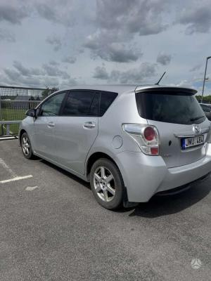 Pelēks Toyota Verso 2014 Šauļi, ar dzinēja tilpumu 1.60 L un nobraukumu 240 tūkst. km par 4700 €, foto 4 vietnē AUTOMOTO.COM.LV