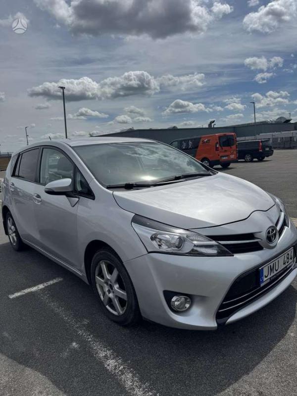 Pelēks Toyota Verso 2014 Šauļi, ar dzinēja tilpumu 1.60 L un nobraukumu 240 tūkst. km par 4700 €, foto 7 vietnē AUTOMOTO.COM.LV