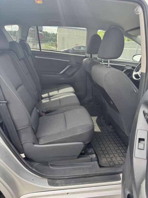 Pelēks Toyota Verso 2014 Šauļi, ar dzinēja tilpumu 1.60 L un nobraukumu 240 tūkst. km par 4700 €, foto 8 vietnē AUTOMOTO.COM.LV
