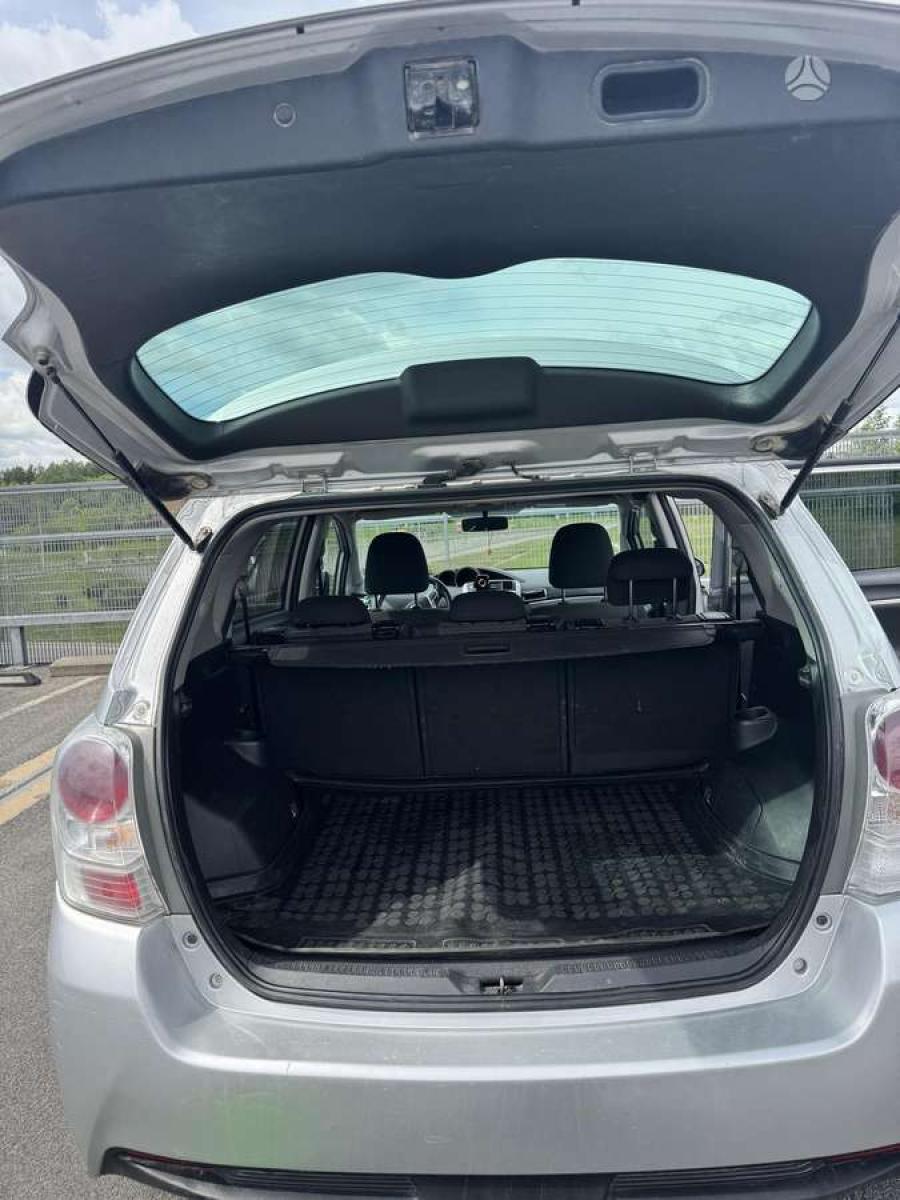 Pelēks Toyota Verso 2014 Šauļi, ar dzinēja tilpumu 1.60 L un nobraukumu 240 tūkst. km par 4700 €, foto 9 vietnē AUTOMOTO.COM.LV