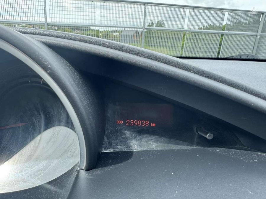 Pelēks Toyota Verso 2014 Šauļi, ar dzinēja tilpumu 1.60 L un nobraukumu 240 tūkst. km par 4700 €, foto 11 vietnē AUTOMOTO.COM.LV