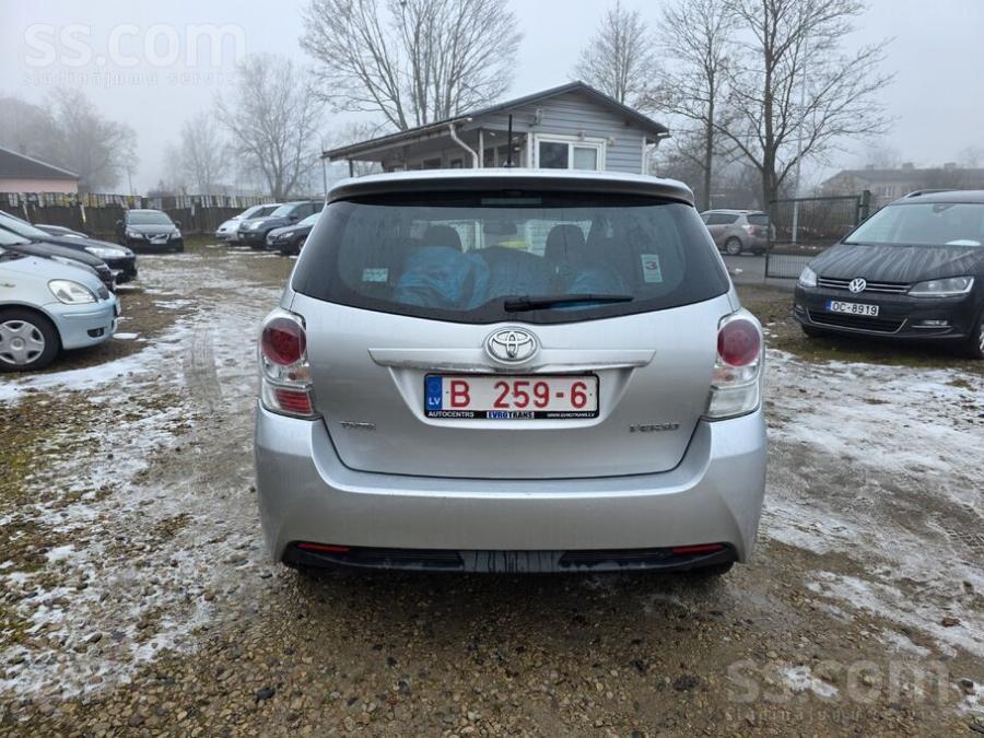 Grey Toyota Verso 2015 in Rezekne, with an engine capacity of 1.60 L and mileage of 0 thousand km for 7250 €, photo 8 on AUTOMOTO.COM.LV