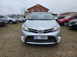 Grey Toyota Verso 2015 in Rezekne, with an engine capacity of 1.60 L and mileage of 0 thousand km for 7250 €, photo 33 on AUTOMOTO.COM.LV
