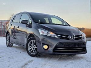 Pelēks Toyota Verso 2015 Tauragė, ar dzinēja tilpumu 1.60 L un nobraukumu 264 tūkst. km par 5900 €, foto  vietnē AUTOMOTO.COM.LV