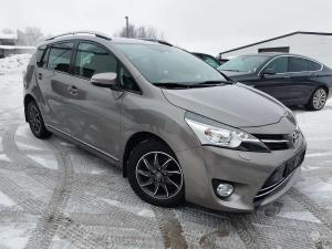 Pelēks Toyota Verso 2015 Utena, ar dzinēja tilpumu 1.80 L un nobraukumu 158 tūkst. km par 10600 €, foto 2 vietnē AUTOMOTO.COM.LV