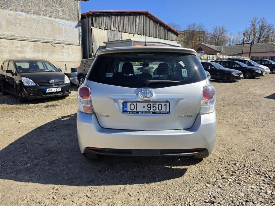 Grey Toyota Verso 2015 in Rezekne, with an engine capacity of 1.60 L and mileage of 0 thousand km for 6550 €, photo 9 on AUTOMOTO.COM.LV