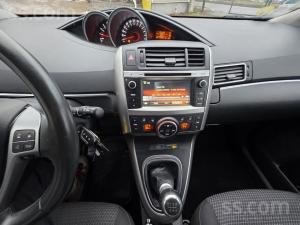 Grey Toyota Verso 2015 in Rezekne, with an engine capacity of 1.60 L and mileage of 0 thousand km for 6550 €, photo 13 on AUTOMOTO.COM.LV