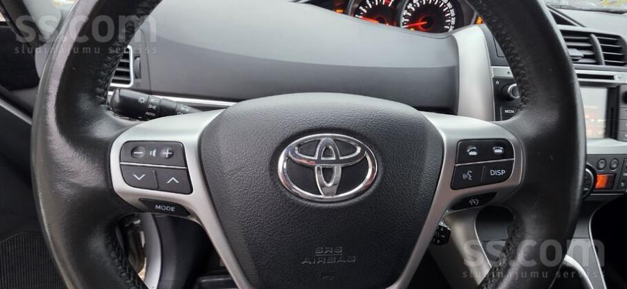 Grey Toyota Verso 2015 in Rezekne, with an engine capacity of 1.60 L and mileage of 0 thousand km for 6550 €, photo 15 on AUTOMOTO.COM.LV