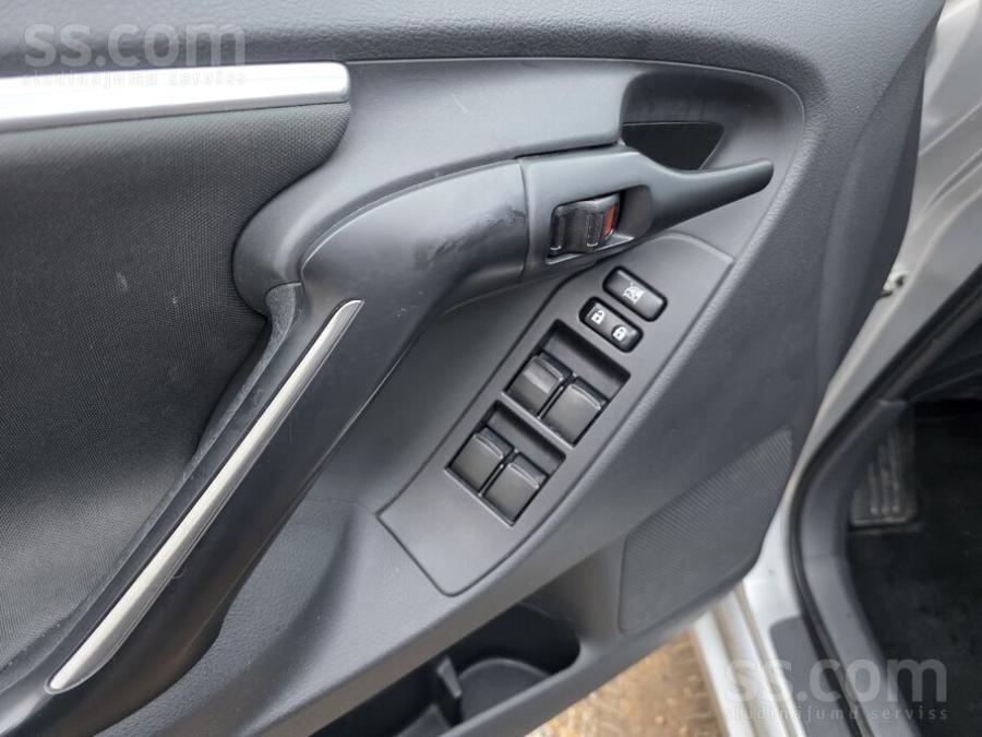 Grey Toyota Verso 2015 in Rezekne, with an engine capacity of 1.60 L and mileage of 0 thousand km for 6550 €, photo 21 on AUTOMOTO.COM.LV