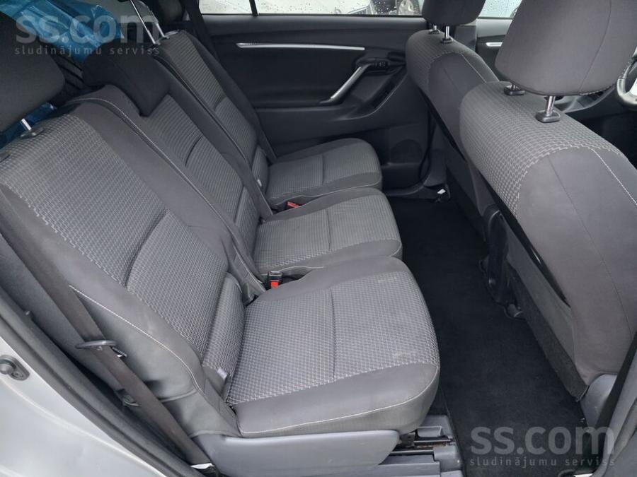 Grey Toyota Verso 2015 in Rezekne, with an engine capacity of 1.60 L and mileage of 0 thousand km for 6550 €, photo 25 on AUTOMOTO.COM.LV