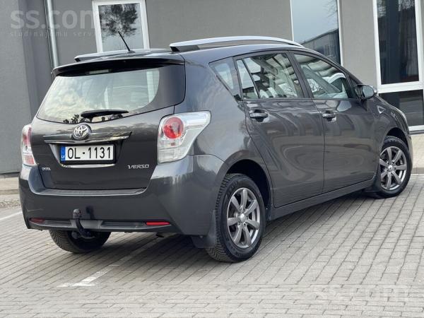 Grey Toyota Verso 2015 in Jurmala, with an engine capacity of 1.60 L and mileage of 0 thousand km for 5890 €, photo 4 on AUTOMOTO.COM.LV