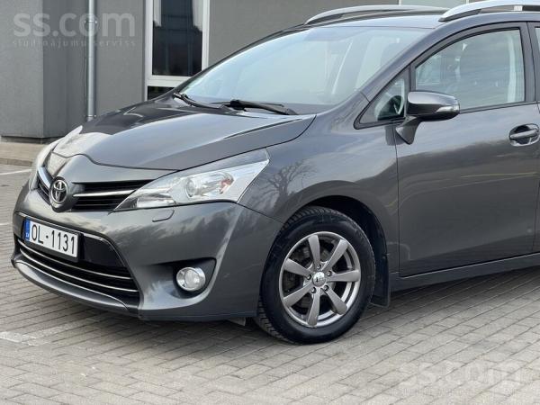 Grey Toyota Verso 2015 in Jurmala, with an engine capacity of 1.60 L and mileage of 0 thousand km for 5890 €, photo 7 on AUTOMOTO.COM.LV