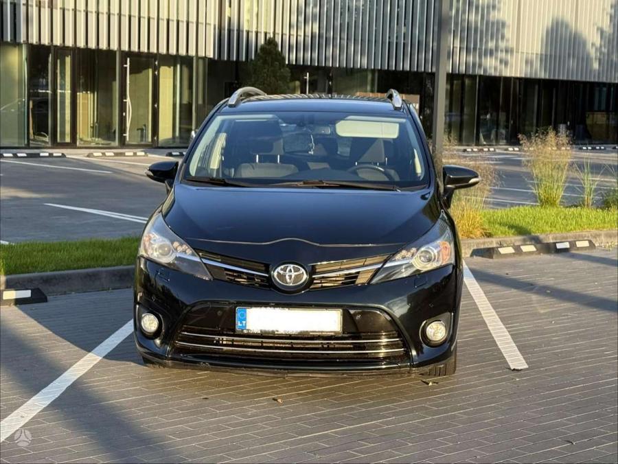 Pelēks Toyota Verso 2015 Kauņa, ar dzinēja tilpumu 1.60 L un nobraukumu 223 tūkst. km par 6450 €, foto 15 vietnē AUTOMOTO.COM.LV
