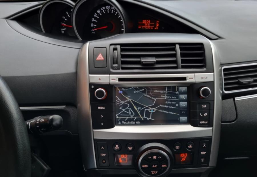 Pelēks Toyota Verso 2015 Rīga, ar dzinēja tilpumu 1.60 L un nobraukumu 171 tūkst. km par 7400 €, foto 12 vietnē AUTOMOTO.COM.LV