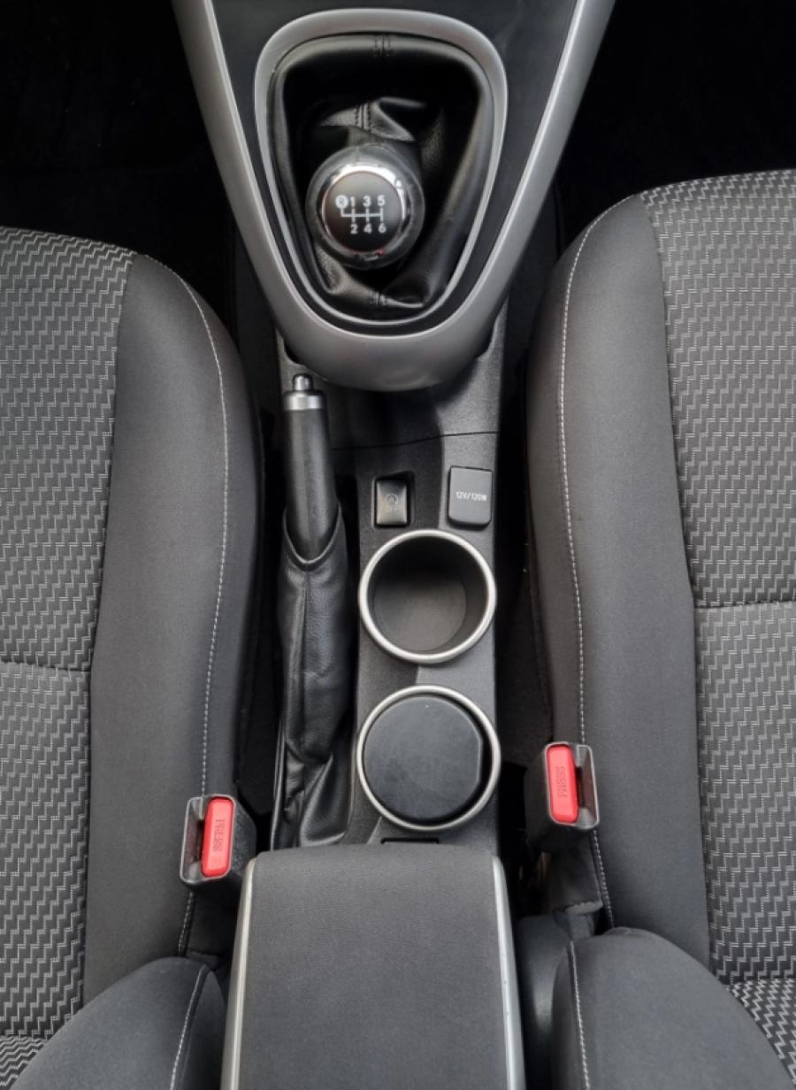 Pelēks Toyota Verso 2015 Rīga, ar dzinēja tilpumu 1.60 L un nobraukumu 171 tūkst. km par 7400 €, foto 21 vietnē AUTOMOTO.COM.LV