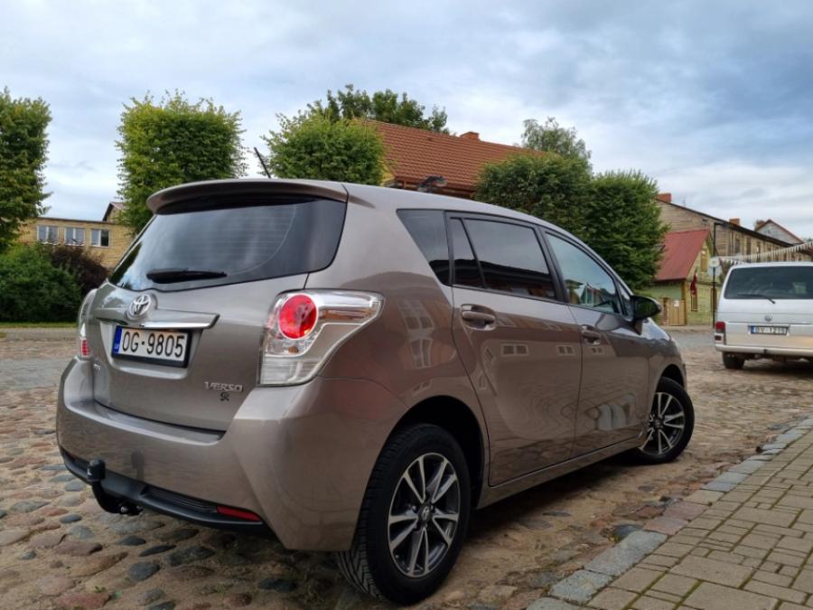 Pelēks Toyota Verso 2015 Rīga, ar dzinēja tilpumu 1.60 L un nobraukumu 171 tūkst. km par 7400 €, foto 23 vietnē AUTOMOTO.COM.LV