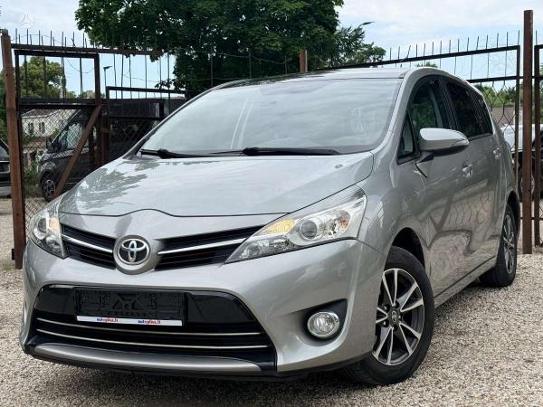 Pelēks Toyota Verso 2015 Ukmergė, ar dzinēja tilpumu 1.60 L un nobraukumu 180 tūkst. km par 7950 €, foto 2 vietnē AUTOMOTO.COM.LV